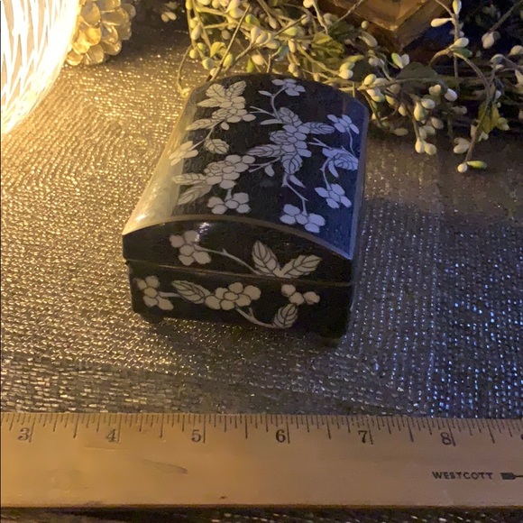 Jewelry | Vintage Enamel Trinket Box | Poshmark